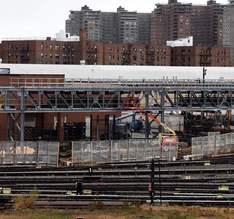 Galvanized Steel Railing for Heavy & Freight Rail Infrastructure